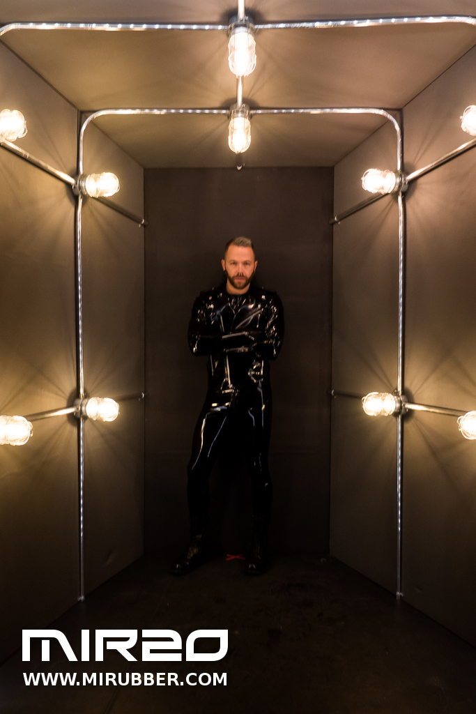 Friday Photo Booth - MIR Contest